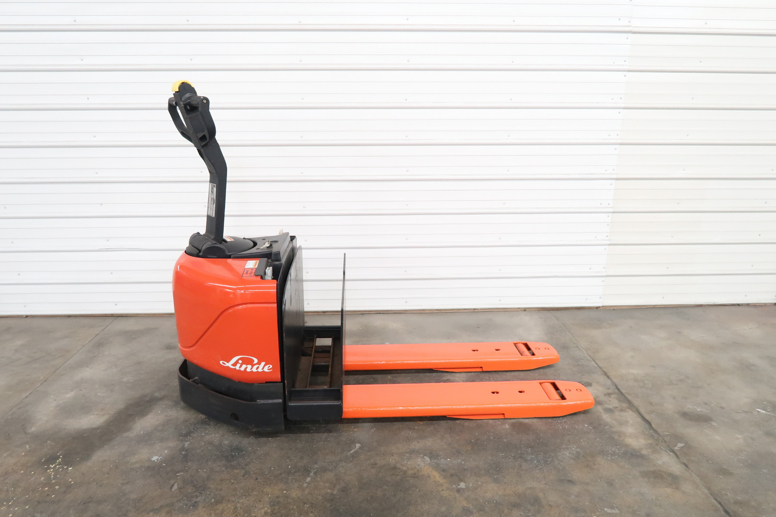 Linde EW60-02, 6,000# Electric Pallet Jack, No Battery, Demo unit ...