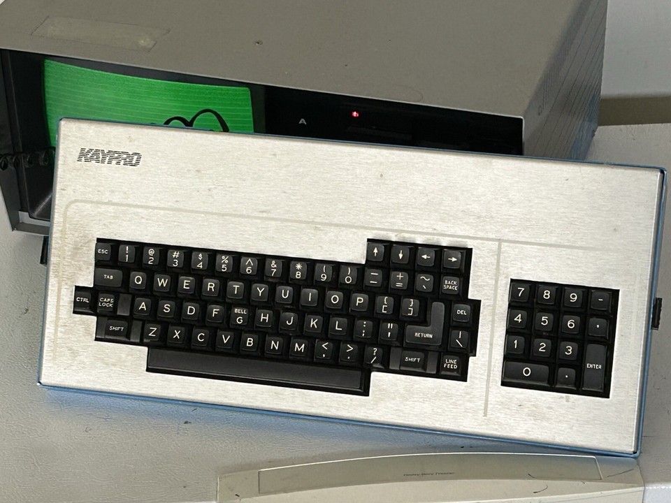 Vintage Kaypro 2 II Portable Computer w/ Keyboard VGC | eBay
