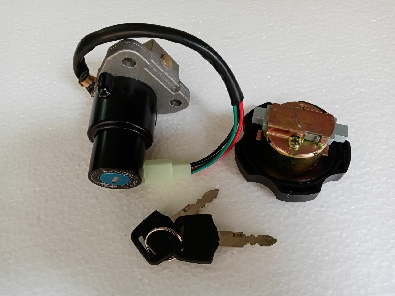 Ignition Switch Fuel Gas Cap Keys Set for Yamaha XT600 1990-95 TW200 ...