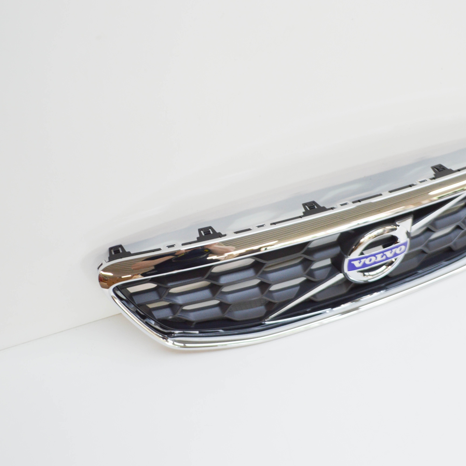 Volvo 31290910 Cross Country Front Grill for sale online | eBay