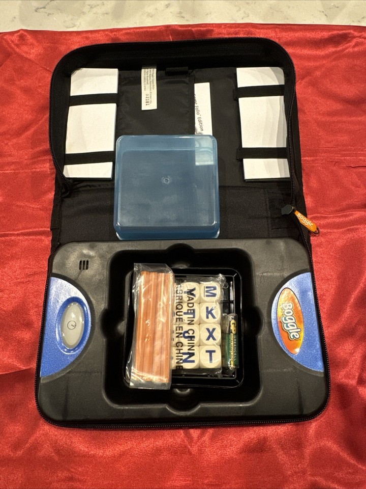Hasbro Deluxe Boggle Game Travel Edition with Zipper Folio Black Case ...