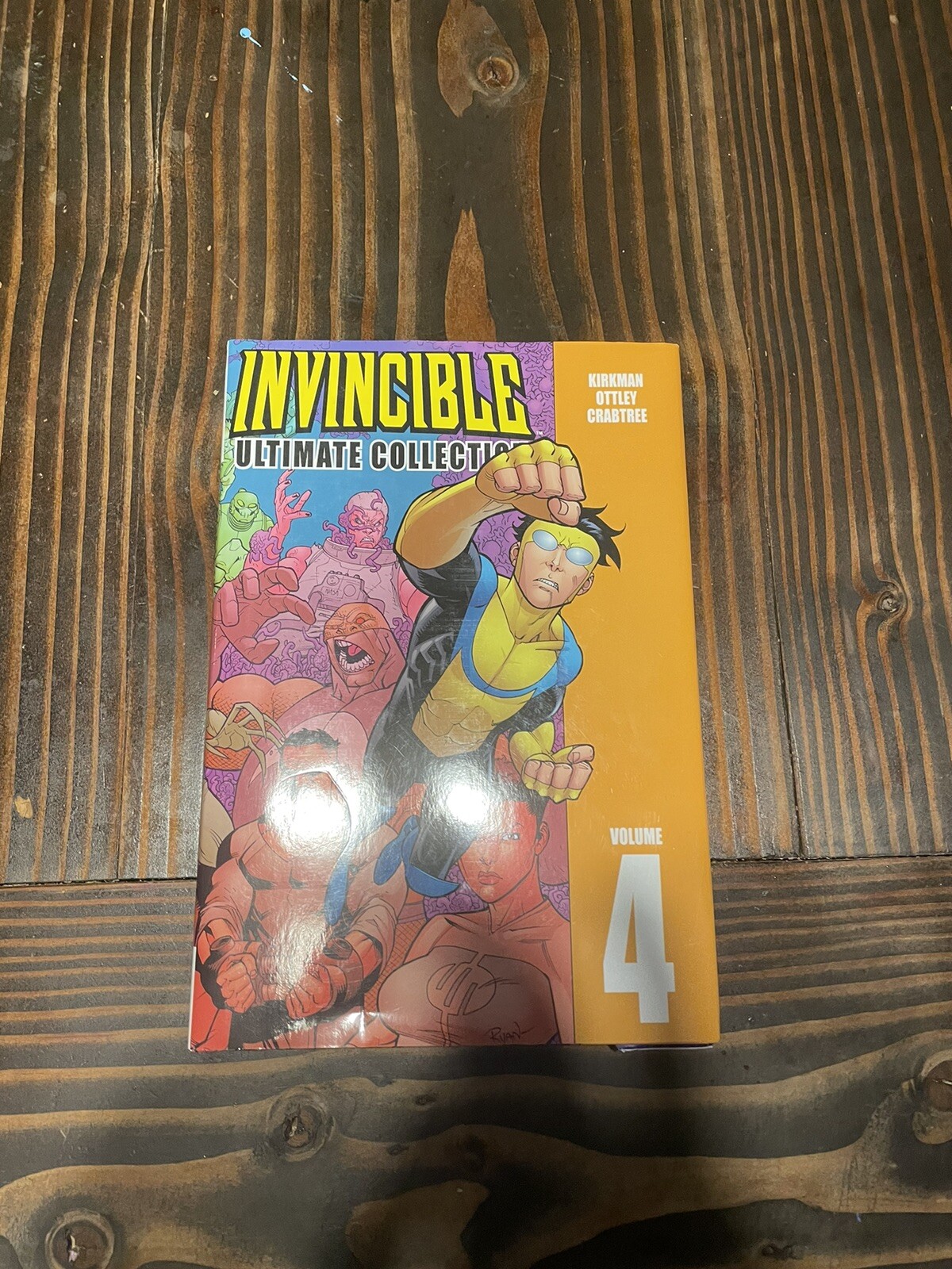 Invincible: the Ultimate Collection Volumes 1 through 4 | eBay