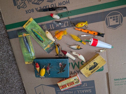Vintage fishing lure Lot Lures Heddon & More Vintage Tackle Lure Boxes ...