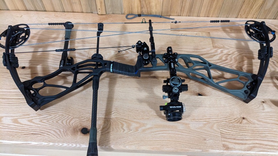 Elite Revol XL with CBE engage single pin .10, 60 lbs draw | eBay