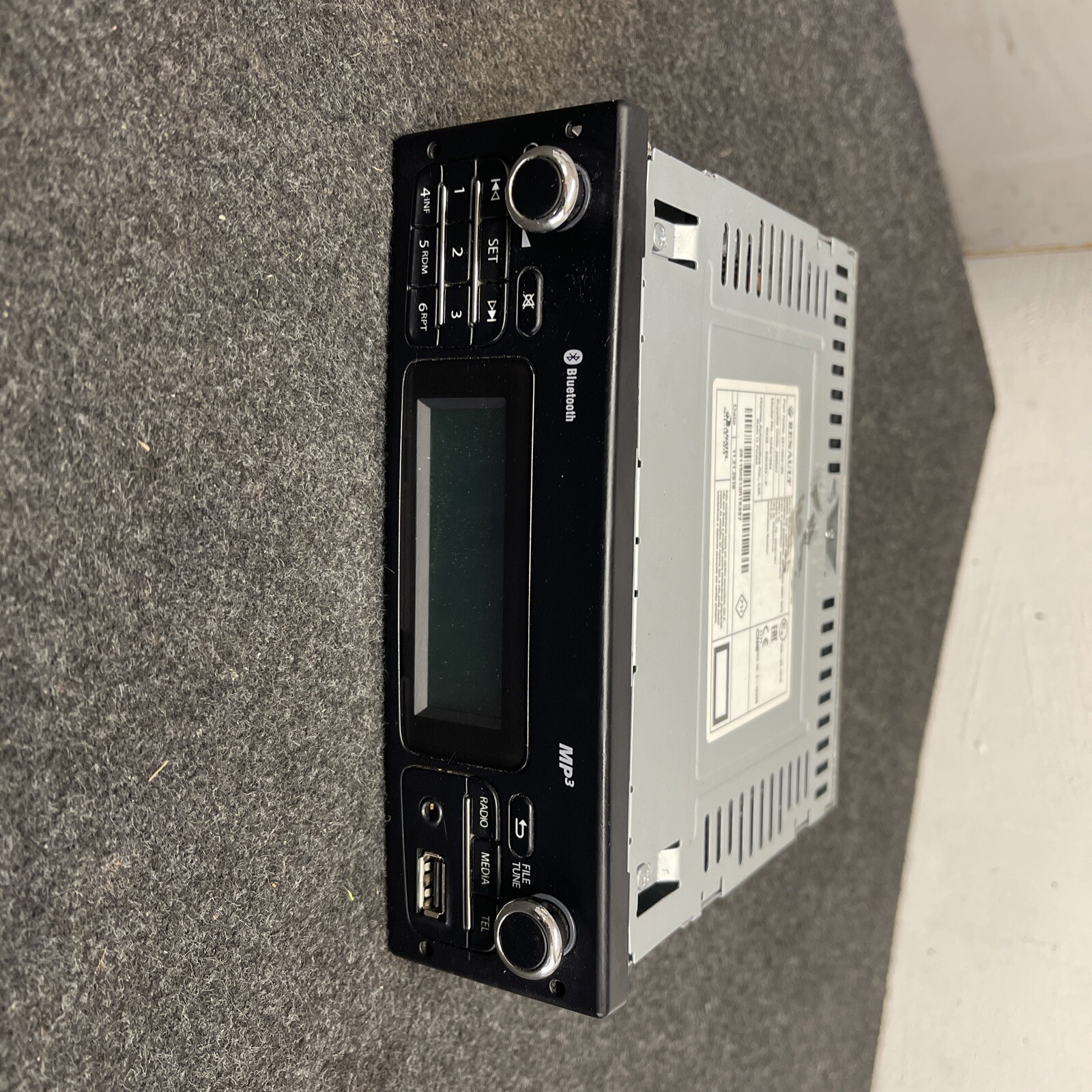 MERCEDES CITAN 2018 Radio Diesel Man 5 SPD 281150213R No Code for sale ...