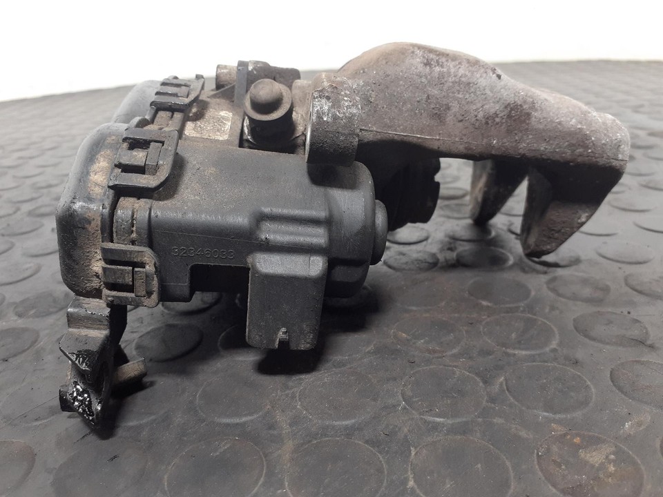 MERCEDES GLA CLASS Brake Caliper 2013-2020 2.1L OM651.930 O/S Rear RH ...
