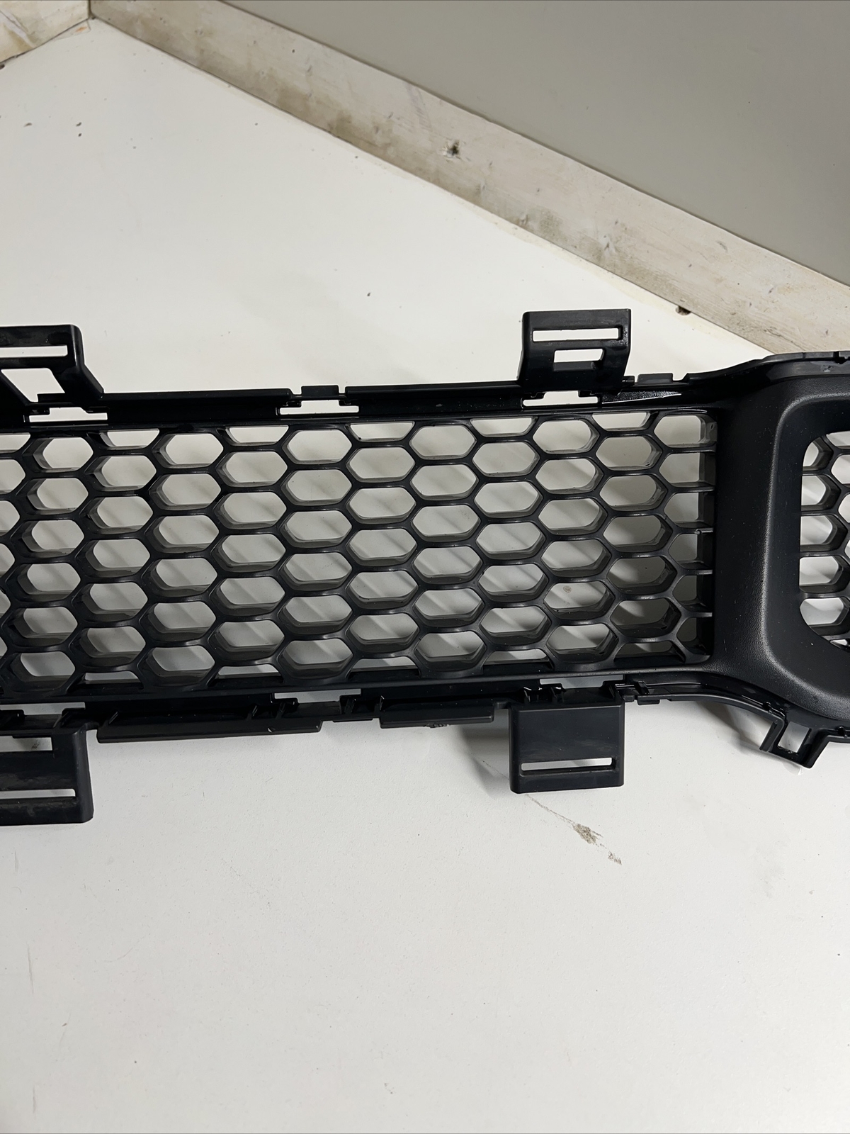 2014 - 2018 Jeep Cherokee Front Radiator Lower Grill OEM 68203216AA | eBay