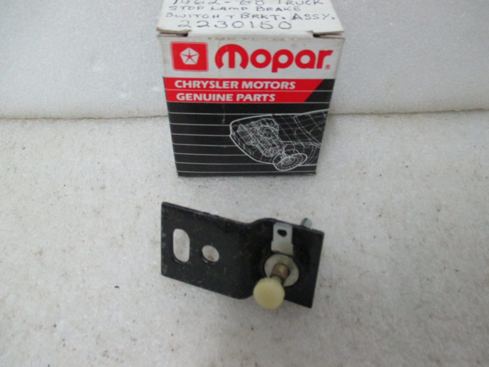 Mopar NOS 1962-68 Dodge Truck Stop Lamp Brake Switch & Bracket Assembly ...