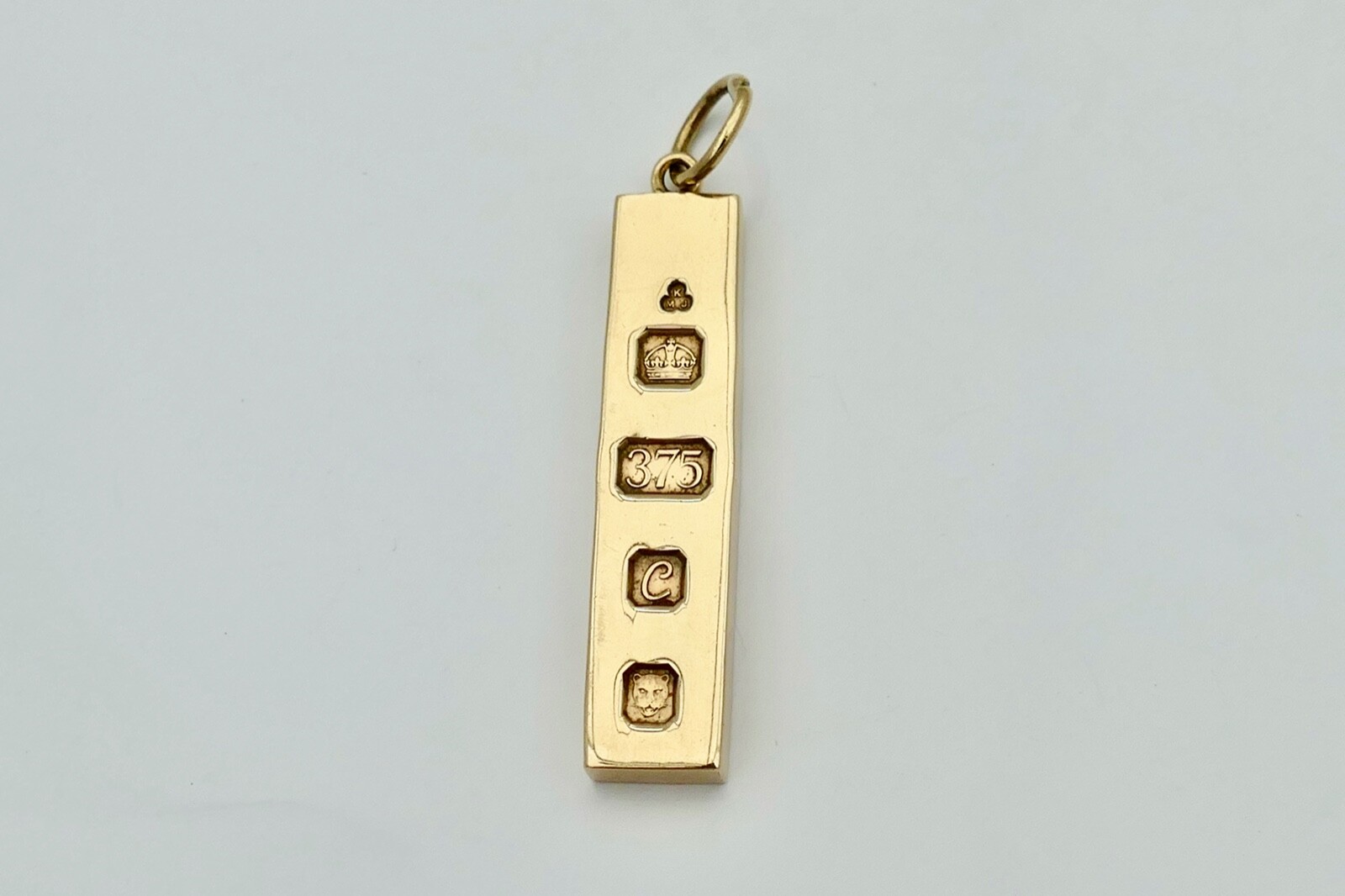 RARE QUEEN ELIZABETH II HM 9ct GOLD BAR INGOT PENDANT… - Gem