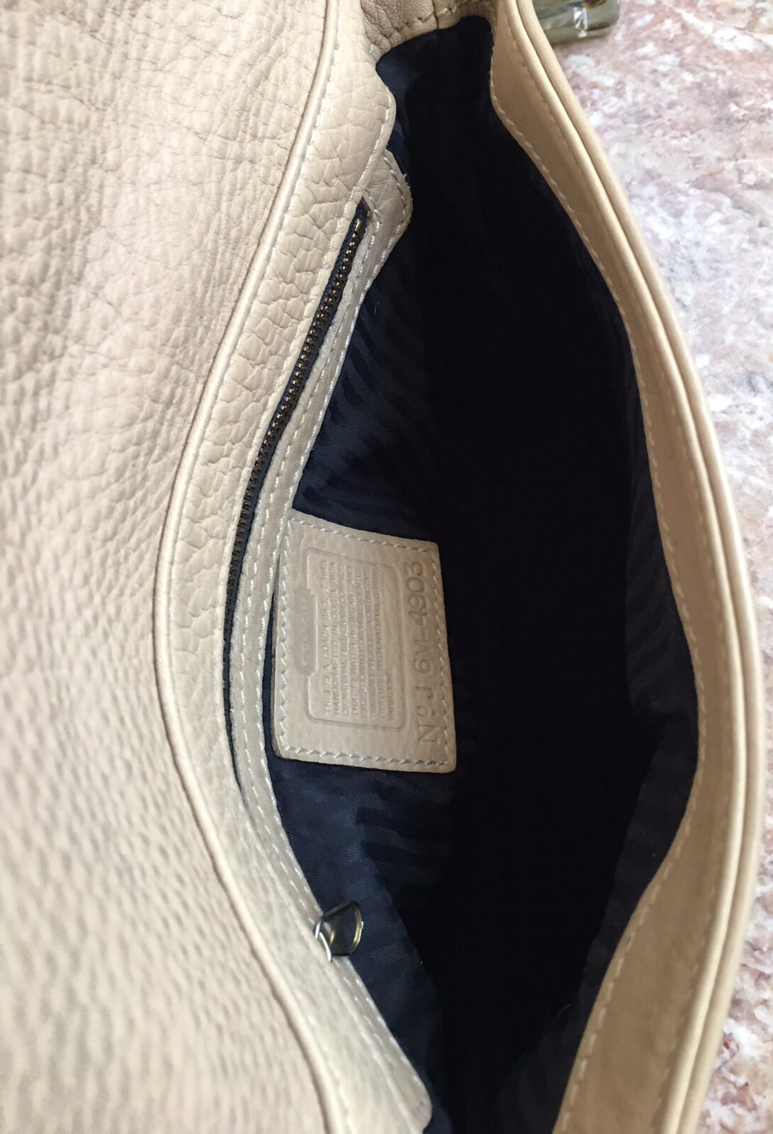 Vintage Coach 4903 Beige Pebble leather Cross-body Medium Shoulder ...