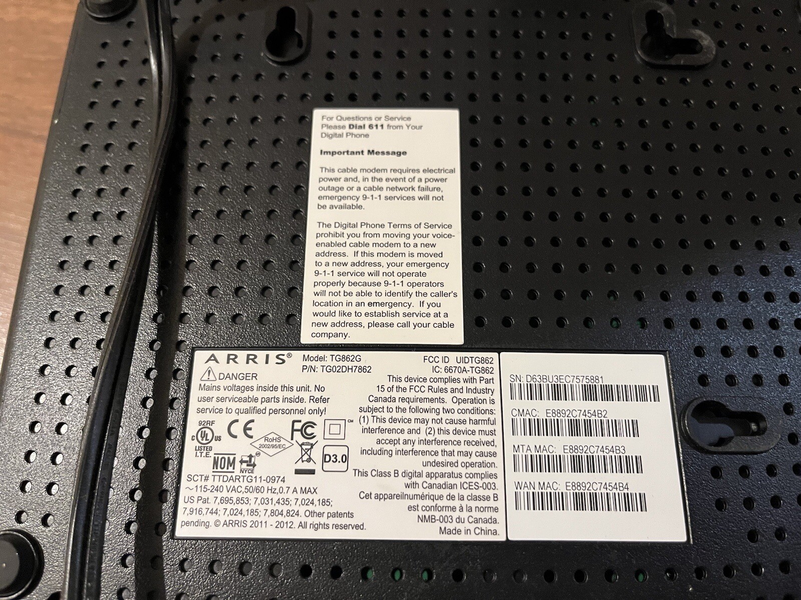 ARRIS TG862G Telephony Docsis 3.0 Modem Gateway WiFi-N Comcast Twc ...