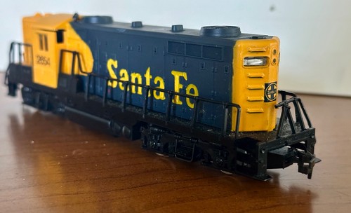 HO Scale Santa Fe Diesel Locomotive #2654 Tested Working Train Engine ...