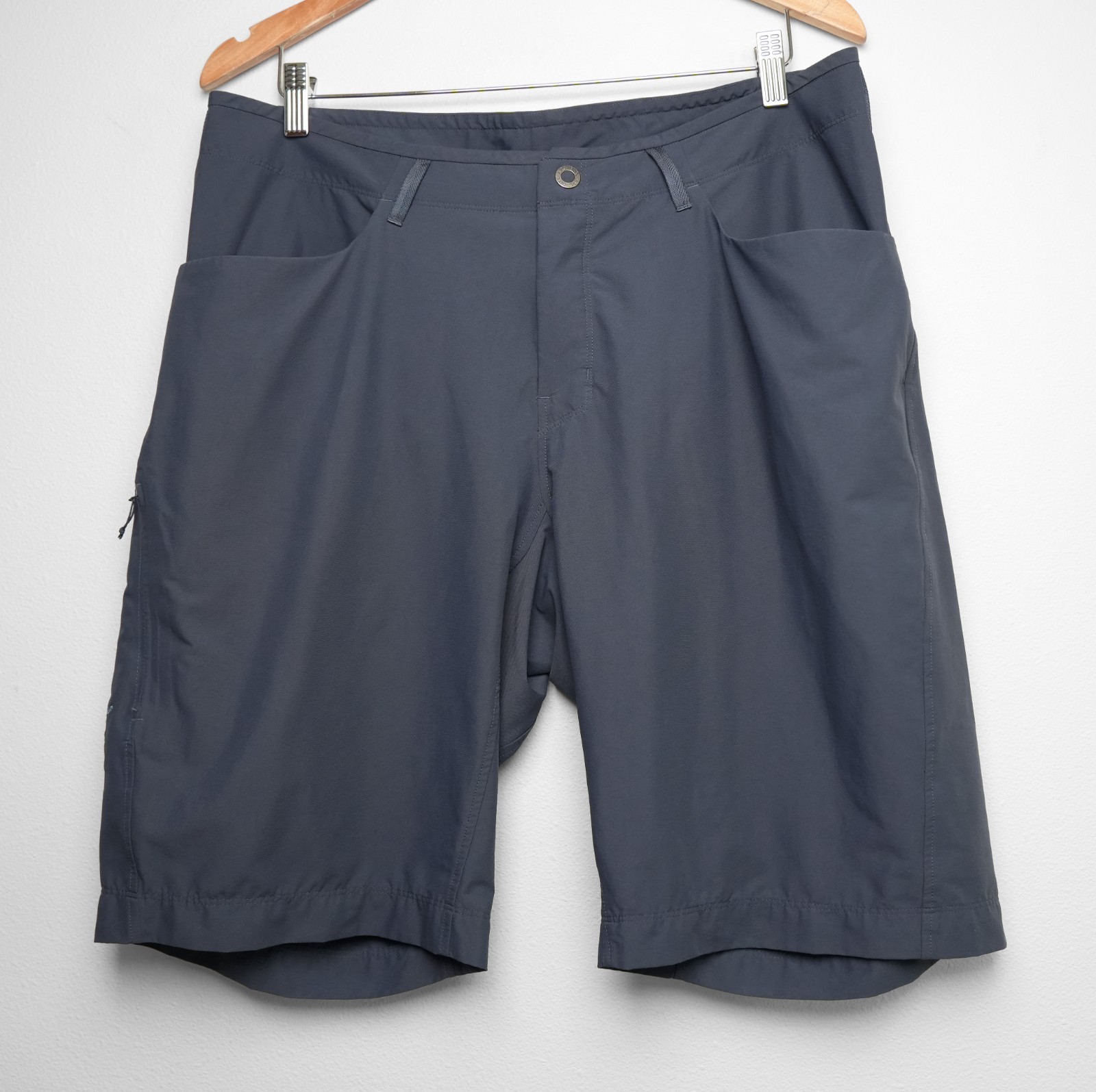 Men's ARC'TERYX Blue Creston 11" Nylon Shorts Size 36 - Gem