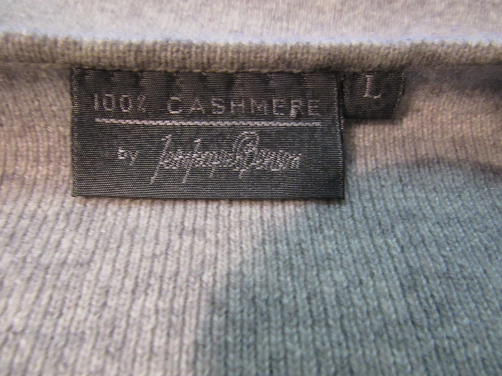 Jean Jacques Benson 2-PC 100% cashmere button V-neck … - Gem