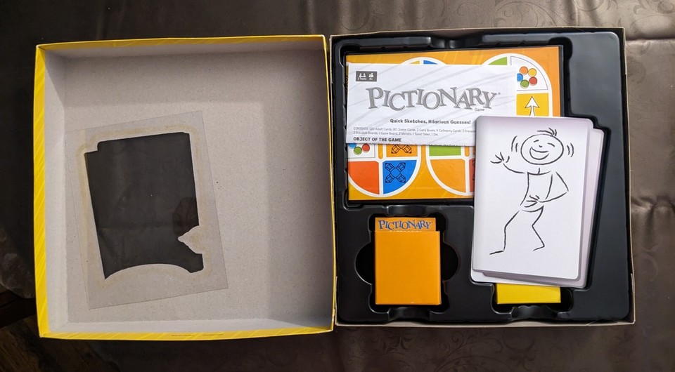 Pictionary Quick-Draw Guessing Board Game for Kids, Teens & Adults, Age ...