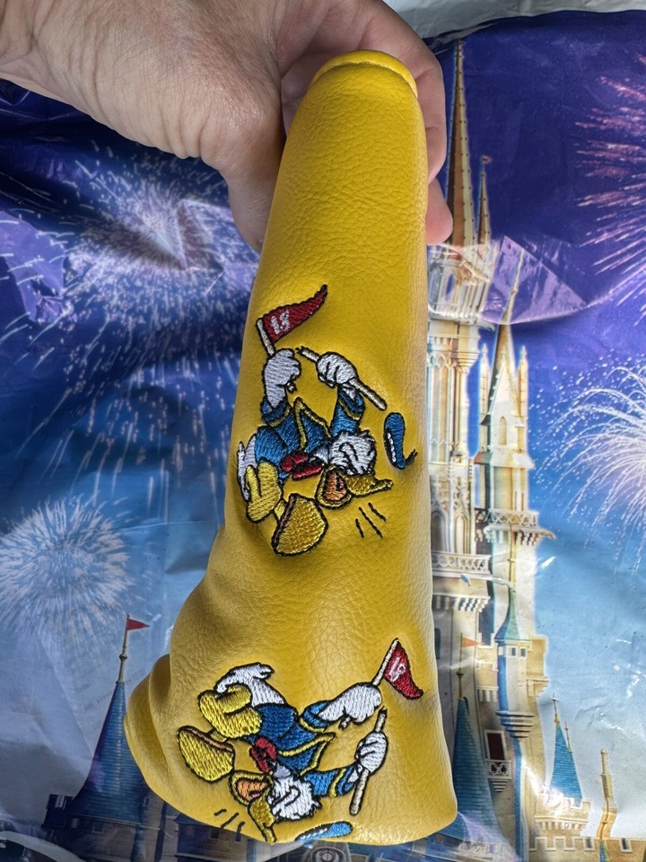 Walt Disney World Donald Duck Golf Blade Putter Head Cover Yellow ...