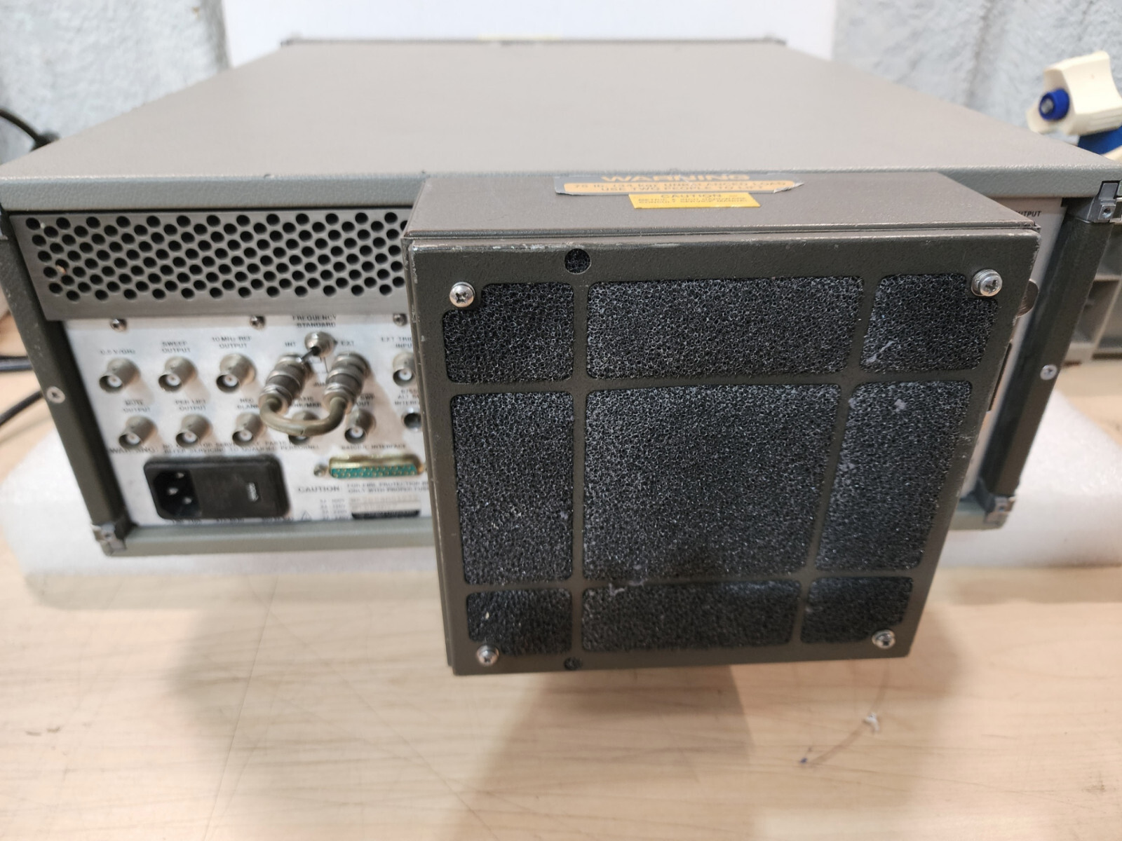 HP/Agilent 8341B Synthesized Sweeper 10MHz-20GHz Option 004A27 READ! | eBay