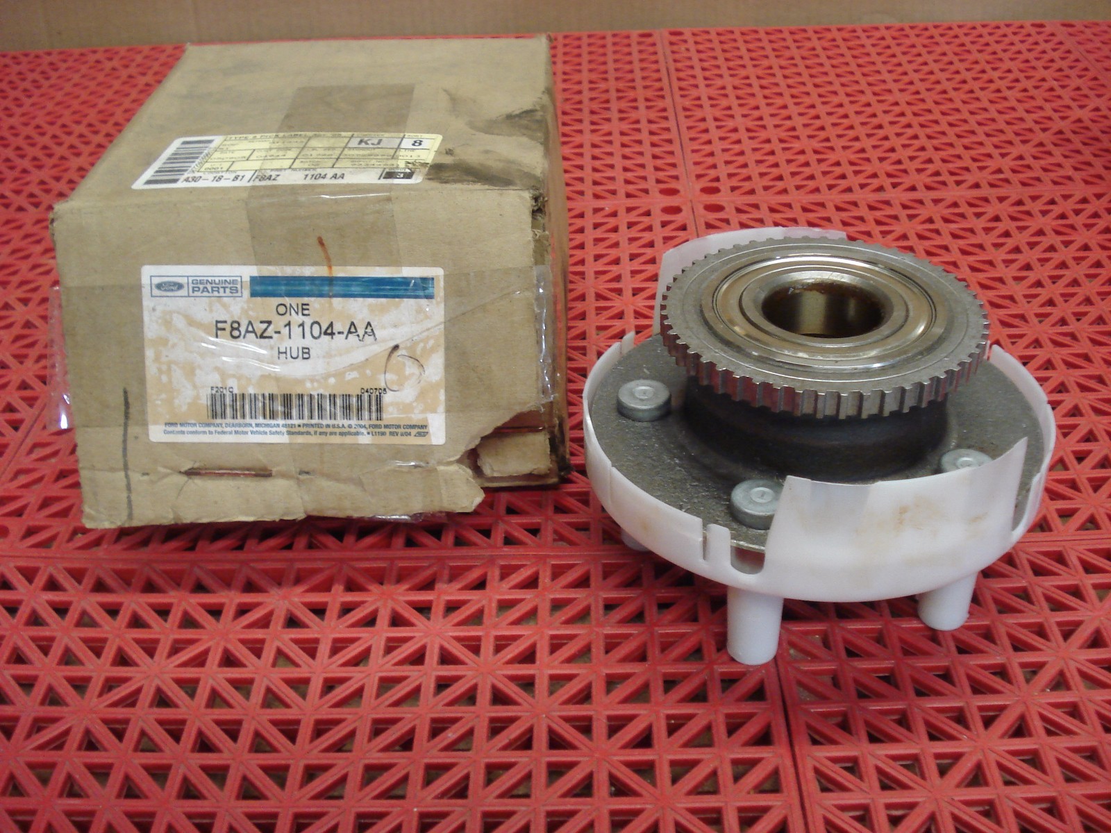 OEM FORD F8AZ-1104-AA Wheel Hub Assembly 1998-2002 NEW | eBay