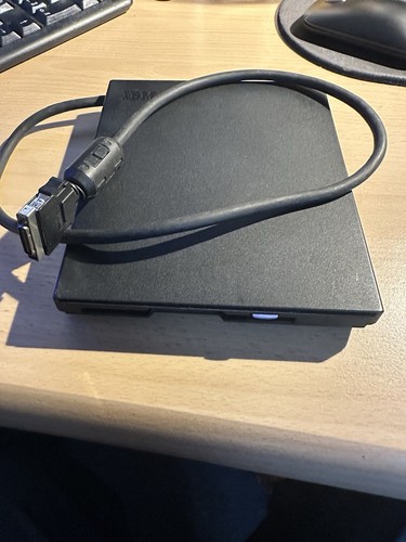 1.44 MB Floppy disk Drive and enclosure IBM THINKPAD 600 E and many ...