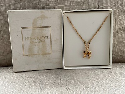 Nina Ricci Bijoux Mode Paris Women Necklace Gold Tone NR Pendant ...
