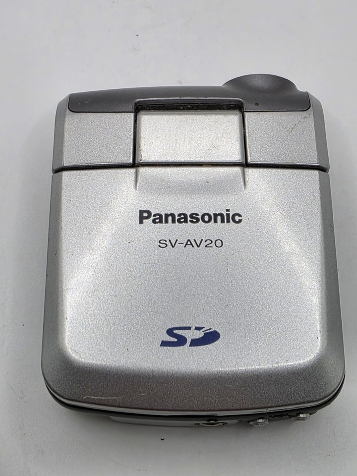 Panasonic SV-AV20 Multifunction Digital Camcorder - Silver 3"×2" Tested ...