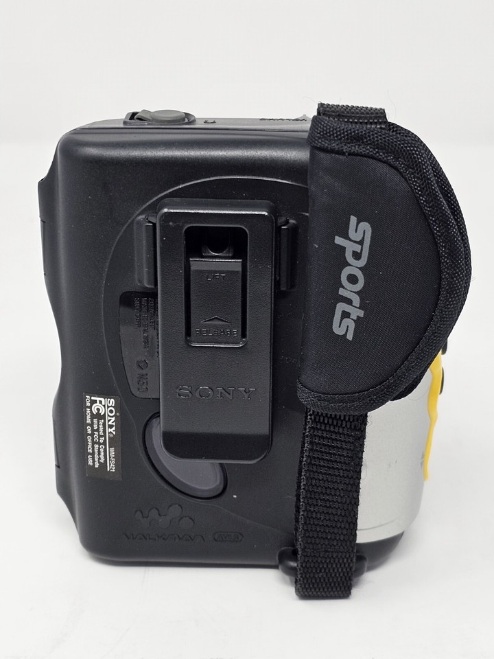 SONY SPORTS WALKMAN WM-FS421 FM/AM Radio Mega Bass Stereo Cassette ...