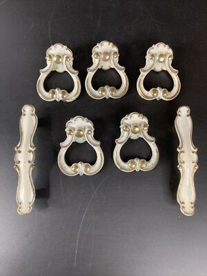 Drawer Pulls - Knocker Drawer