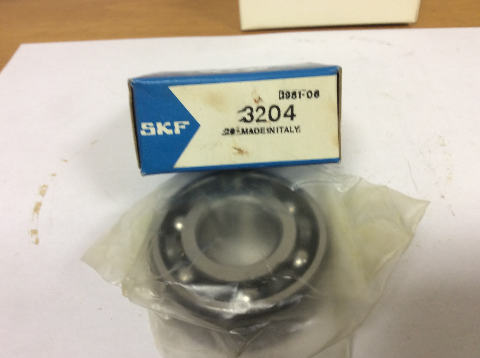SKF 3204 Angular Contact Ball Bearing 20mm ID X 47mm OD X 20.6mm Width ...