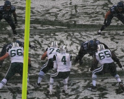 BRETT FAVRE 8X10 PHOTO NEW YORK JETS NY PICTURE NFL FOOTBALL SNOW | eBay