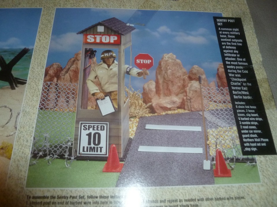 VINTAGE 1999 12" GI JOE FIGURE PLAYSET DELUXE MISSION GEAR SENTRY POST ...