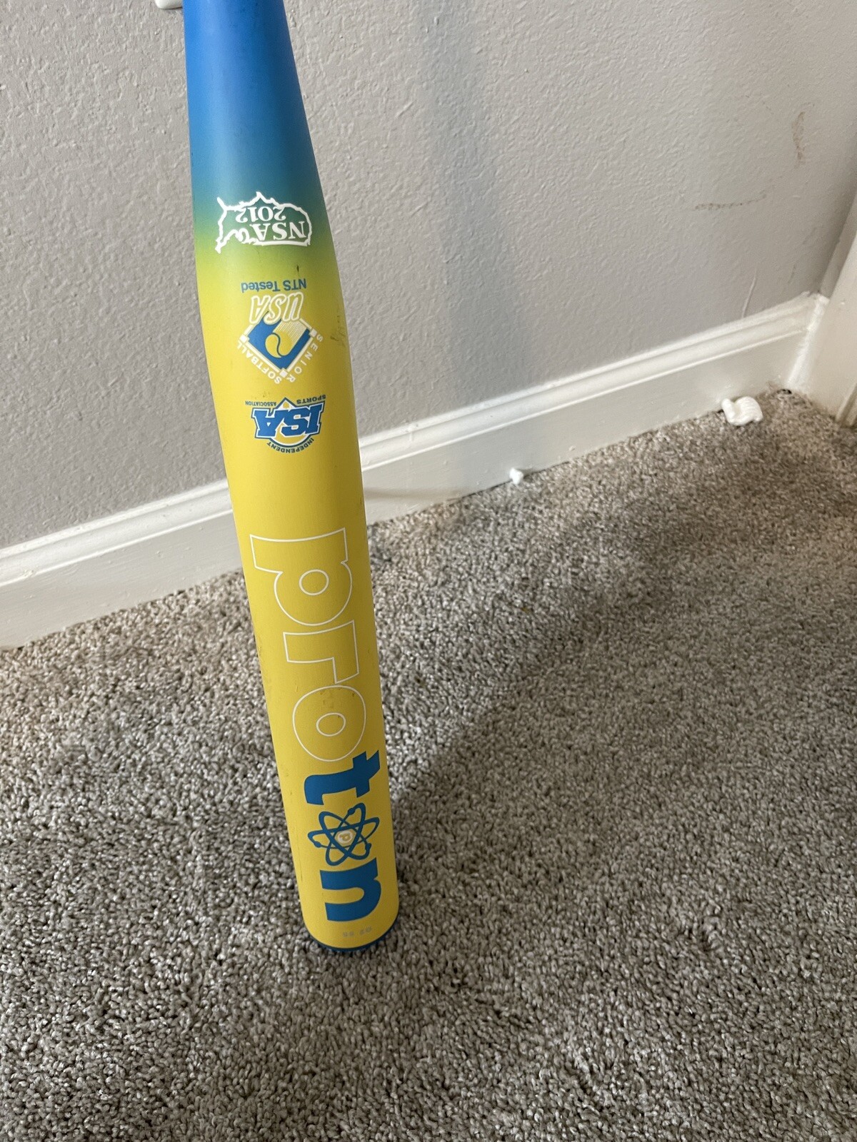 2023 Proton neon series 2 senior softball bat 26 oz. 1 oz. endload ...