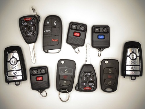 KEY FOB LOT OF 10 OEM KEY FOBS MUSTANG KIA FORD CHRYSLER OEM KEY FOB ...