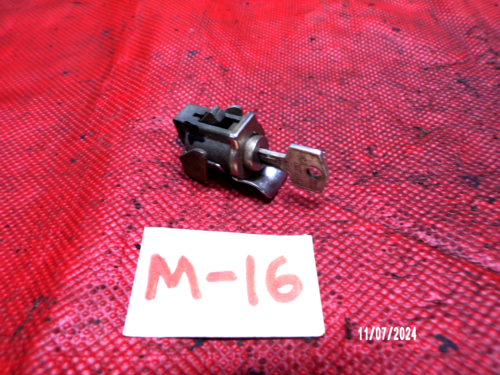 Triumph TR6, TR250, TR4A Dashboard Glove Box Door, Lock & Key, Original ...