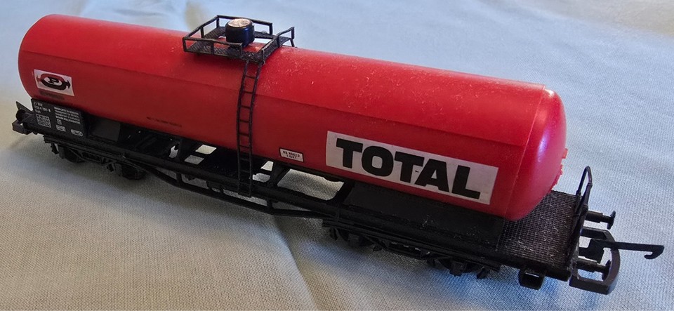 Hornby & Lima OO Gauge Tank Wagons Job Lot – Shell, Texaco, Total ...