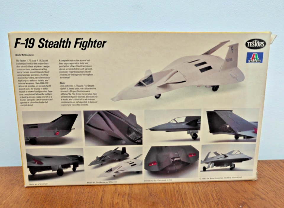 Testors F-19 Top Secret Stealth Fighter - 1/72 Plastic Model Kit ...