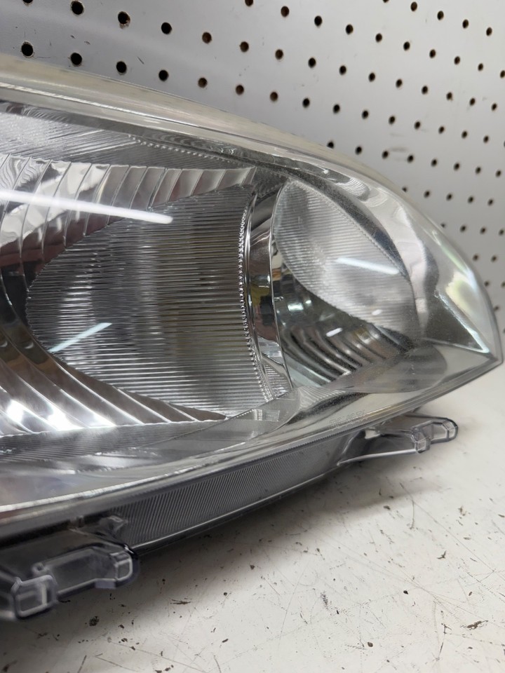 2009-2014 Toyota Matrix Passenger Front RH Head Light Assembly OEM ...