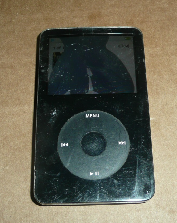 Apple iPod Classic 5th Generation A1136 30GB EMC 2065 - BLACK - Broken ...
