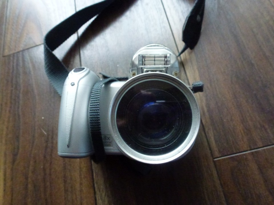 Konica Minolta Dimage Z10 Compact Digital Camera 3.2MP -N13656 - With ...