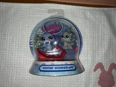 LPS Littlest Pet Shop Winter Wonderland #17 Walrus #20 Wolf Snow Globe ...