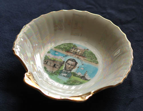 Lincoln Shell-Shaped Ashtray, Ceramic, Pearlized, Abraham Lincoln ...