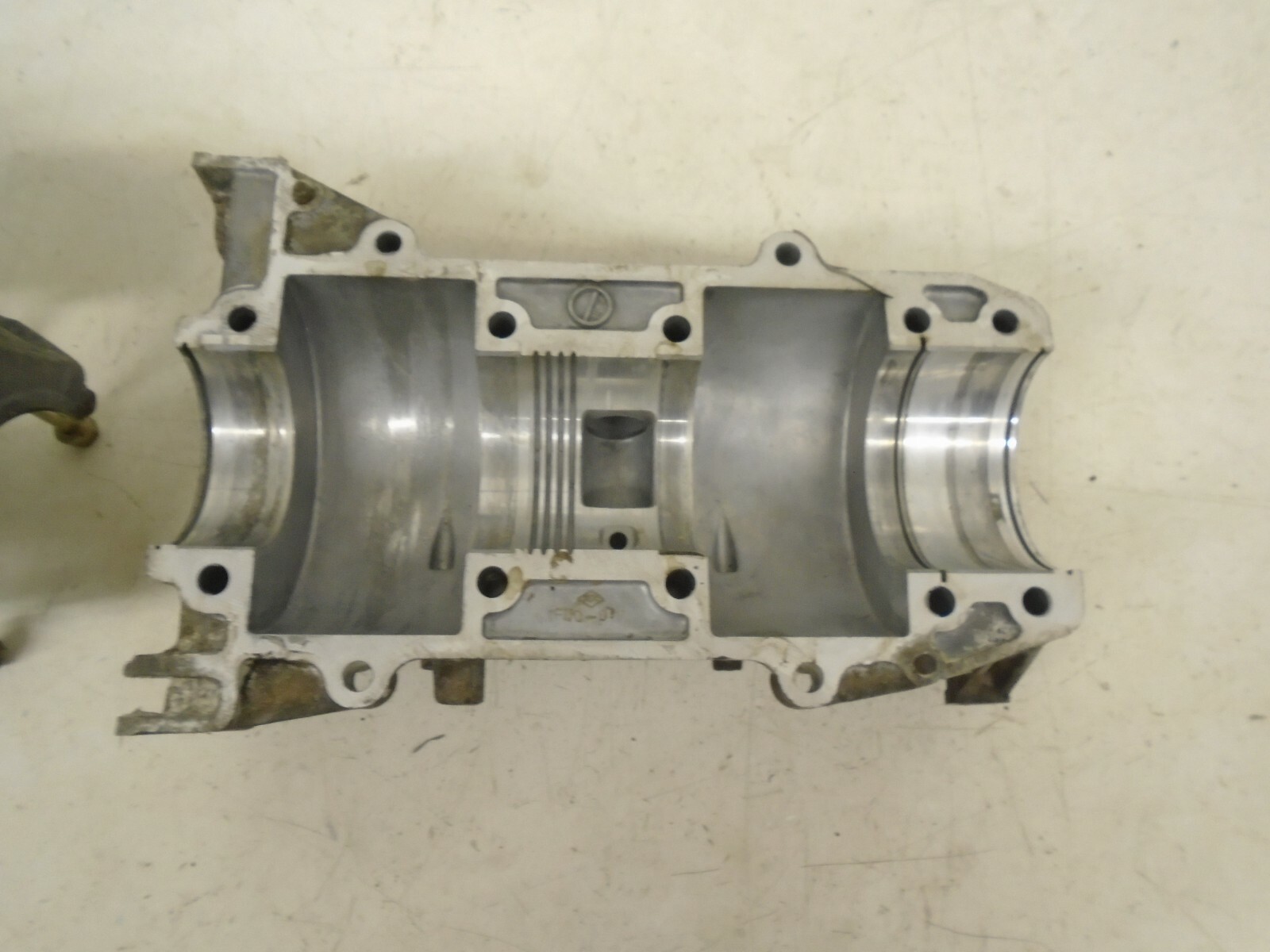 2001 POLARIS TRAIL RMK 550 FAN Crankcases / Main Engine Cases Set | eBay