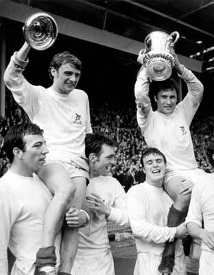 West Bromwich Albion captain Graham Williams lifts FA Cup team- 1968 Old Photo | eBay Australia