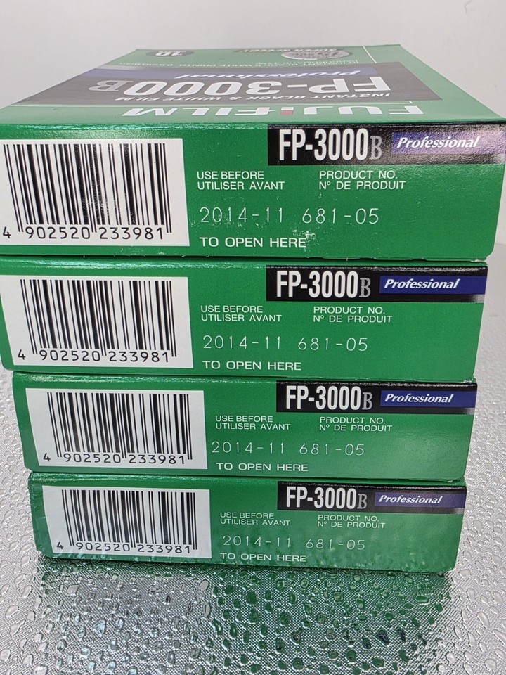 FujiFilm FP-3000B 3.34 x 4.25" Professional Instant Black and White ...