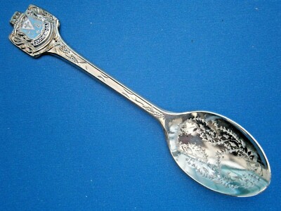P352*) Vintage enamel Southend on sea crest souvenir Collectors spoon ...