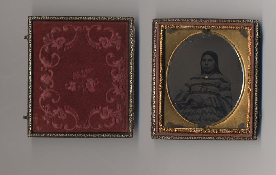 ANTIQUE TINTYPE PHOTOGRAPH NATIVE AMERICAN INDIAN WOMAN Guttapercha | eBay