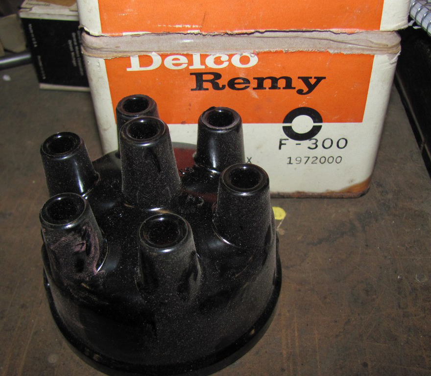 NOS 63 64 65 66 67 68 69 70 Ford 6 Cyl Distributor Cap Delco Remy F300 ...