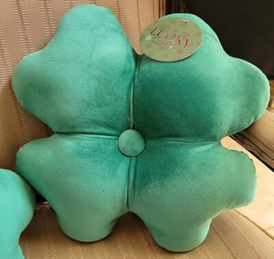 ST PATRICKS DAY Green Gold LUCKY Shamrock Clover Beaded 13x13 Throw ...