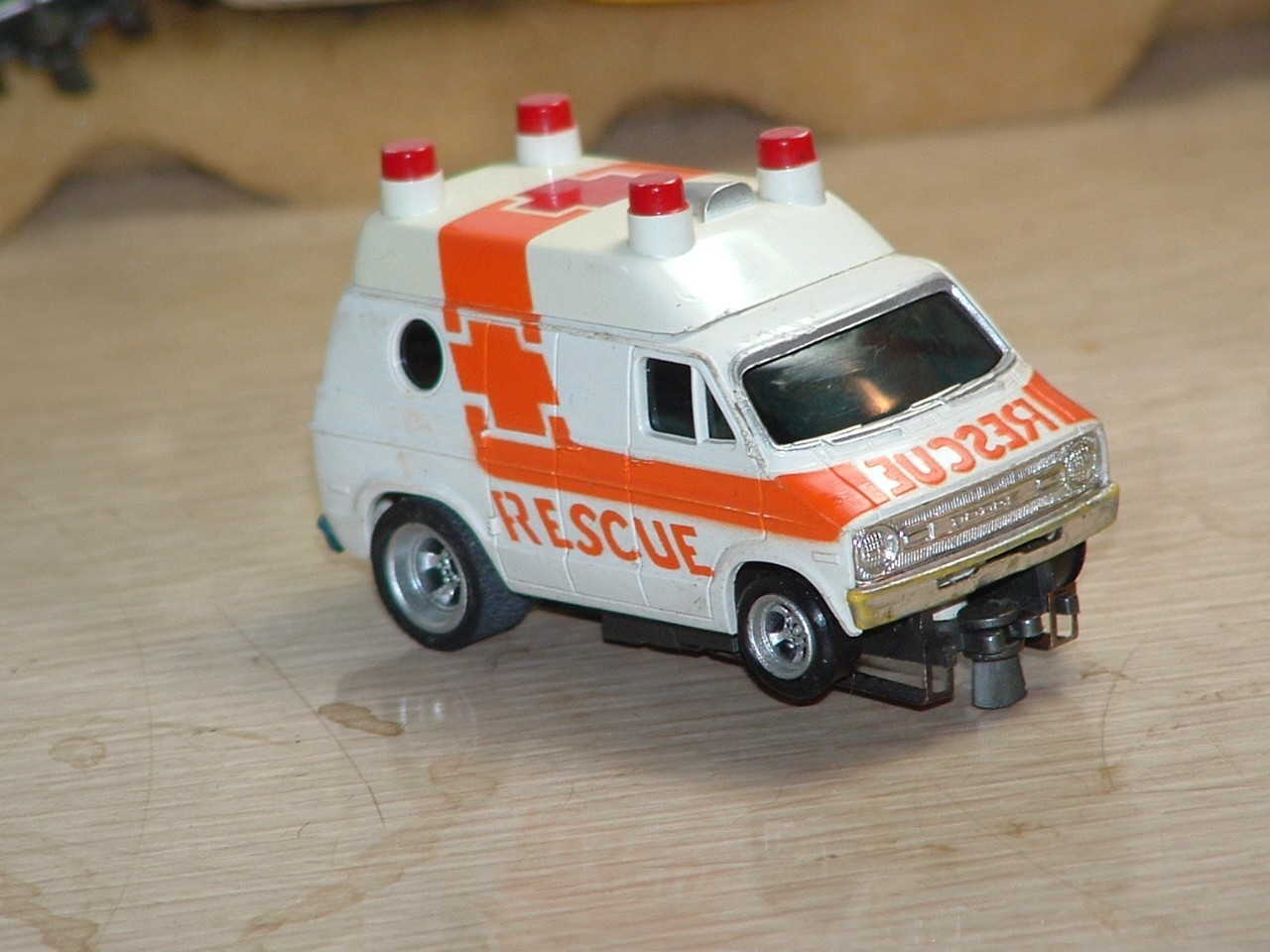 VINTAGE AFX DODGE RESCUE VAN ON 4 GEAR SPECIALTY CHASSIS | eBay