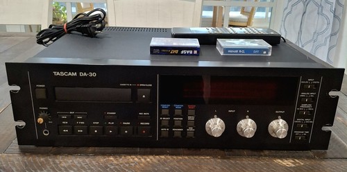 Tascam DA-30 Professional Audio DAT Recorder Remote Low Hours Excellent ...