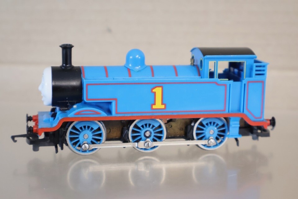 HORNBY R351 THOMAS the TANK ENGINE 0-6-0 TANK LOCOMOTIVE 1 thomas BOXED ...